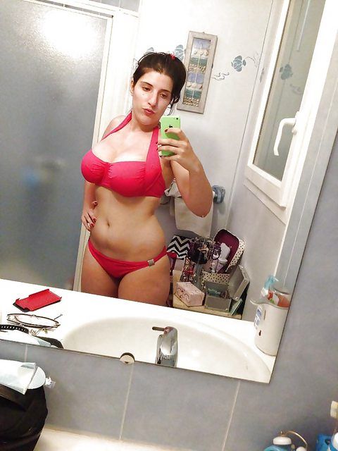 Body + bikini > butterface | Scrolller