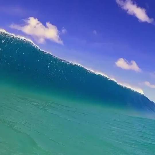 Bom dia, insane shot of this beautiful wave | Scrolller