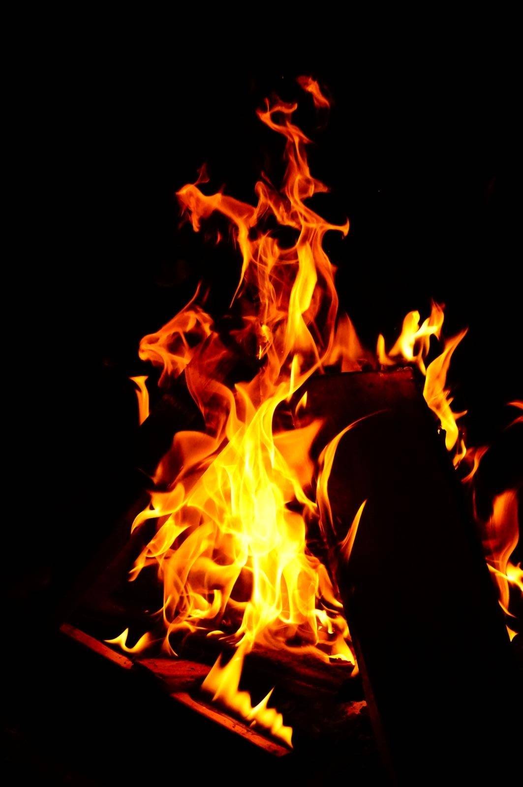 Bonfire from a while ago [OC] [680x1024] | Scrolller