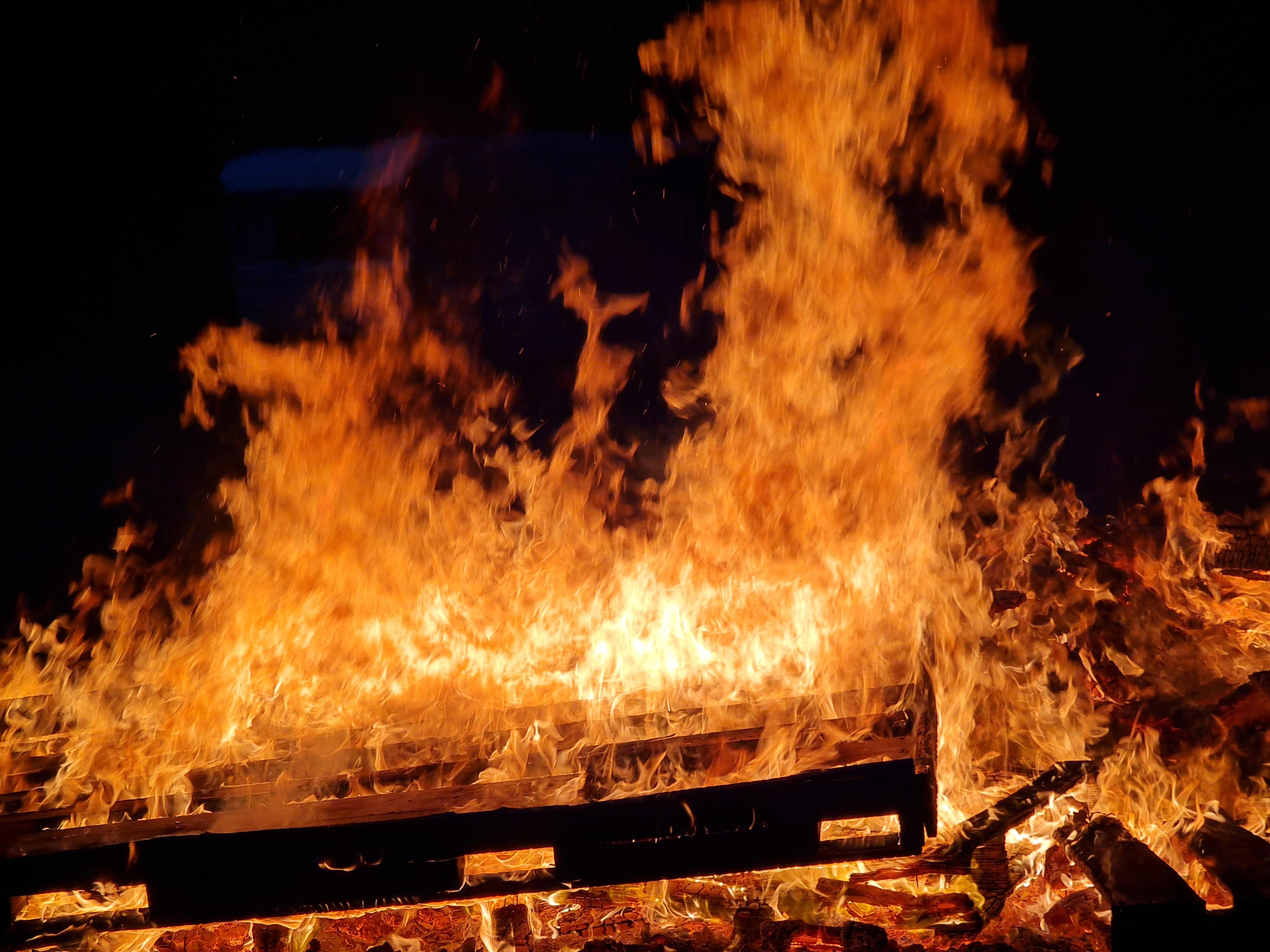 Bonfire - Gore, New Zealand | Scrolller