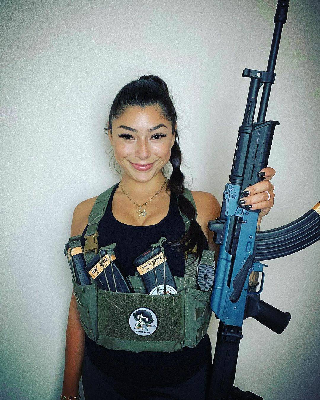 @bonnie.brass showing off her chest rig | Scrolller