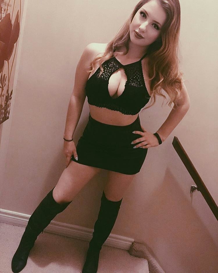 Boob window | Scrolller