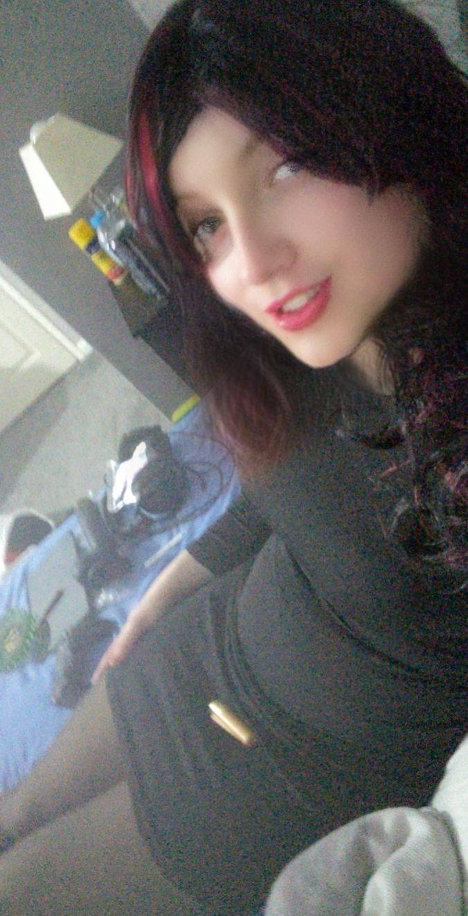 Bored 🙄💖 | Scrolller