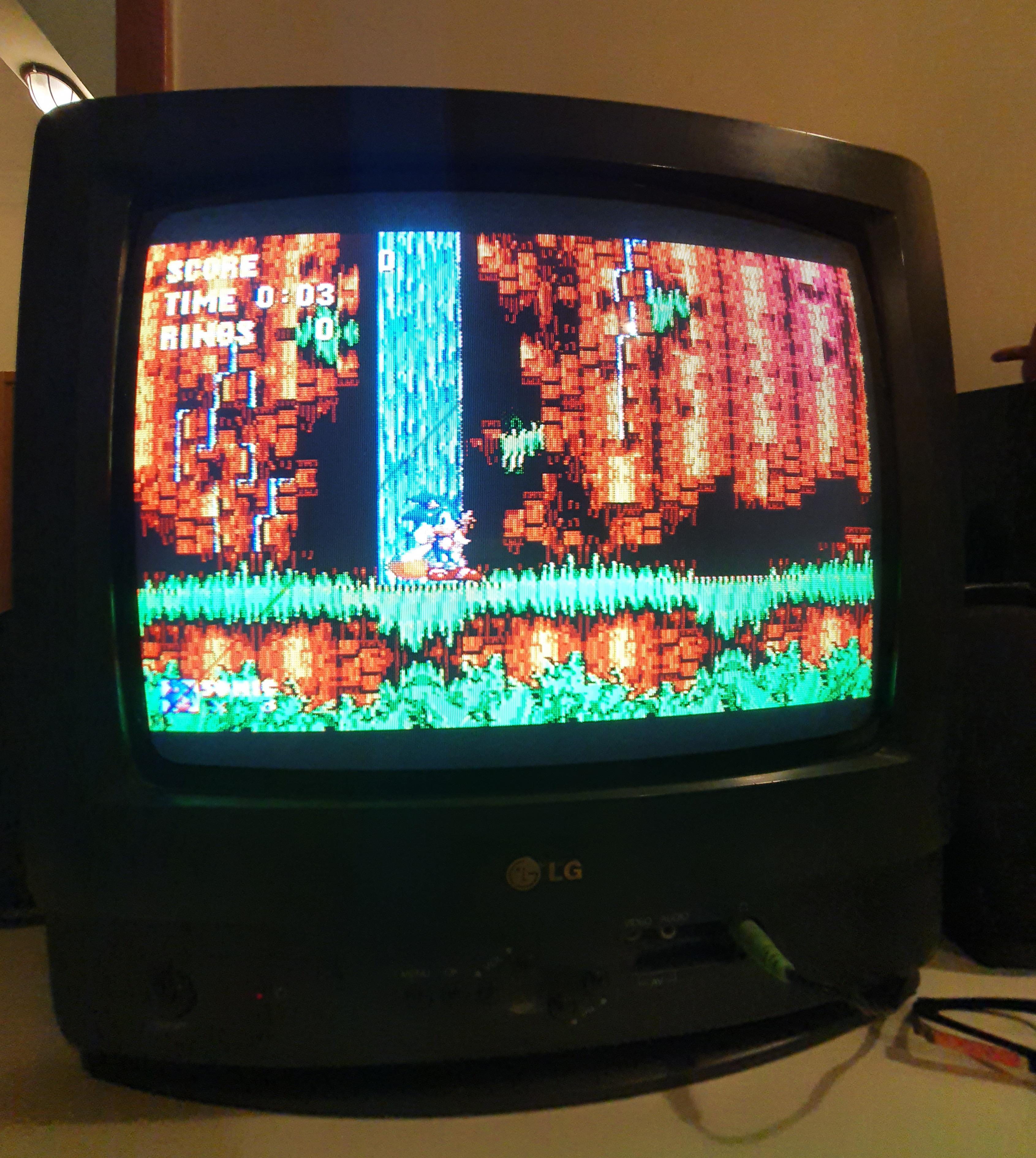 Bought Megadrive 2 (Jpn), these vertical border ? Any fix? | Scrolller