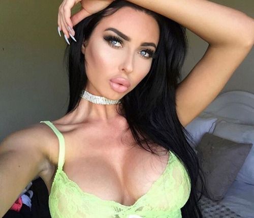 Brainless Bimbo With A Choker | Scrolller