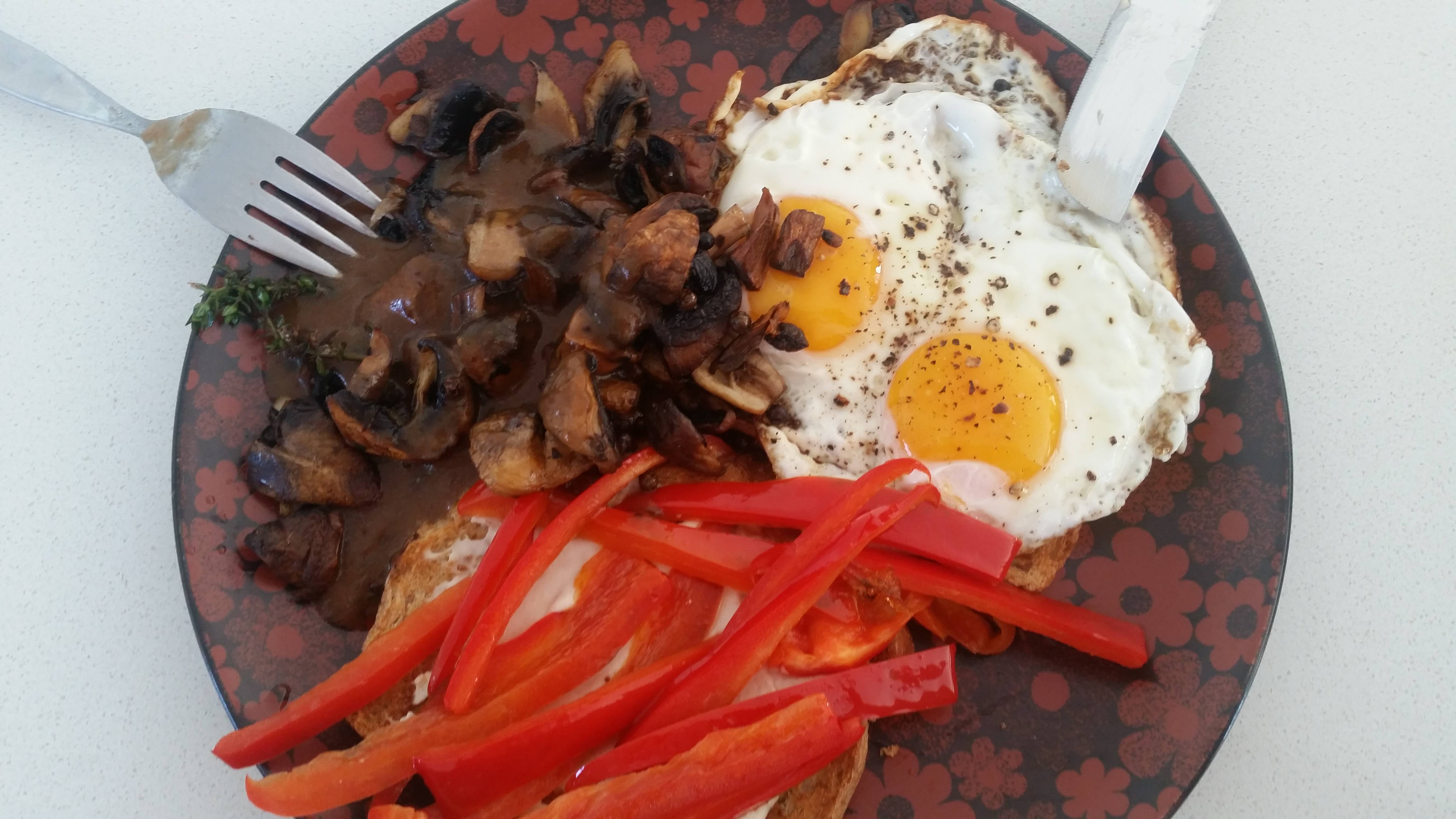 Breakfast for lunch 🍳 | Scrolller