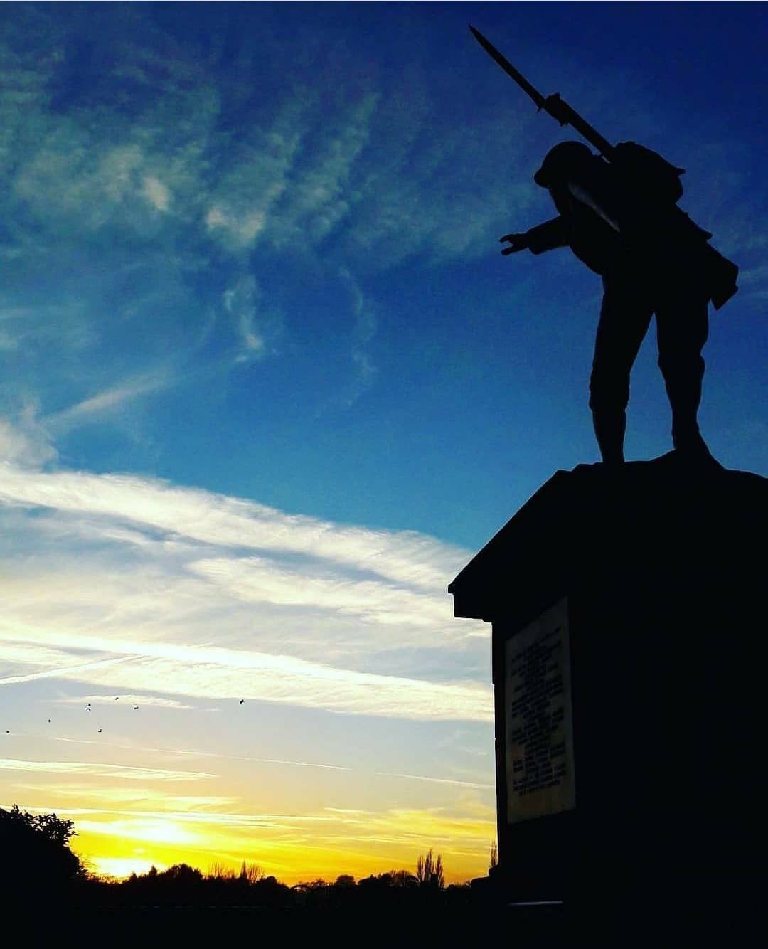 Bridgnorth war memorial. Lest we forget | Scrolller