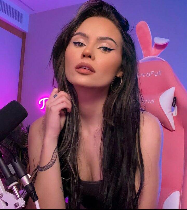 British cunt Talia Mar | Scrolller