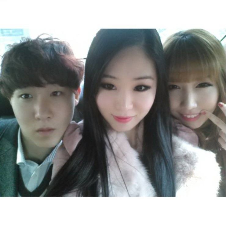 brother and sisters | Scrolller