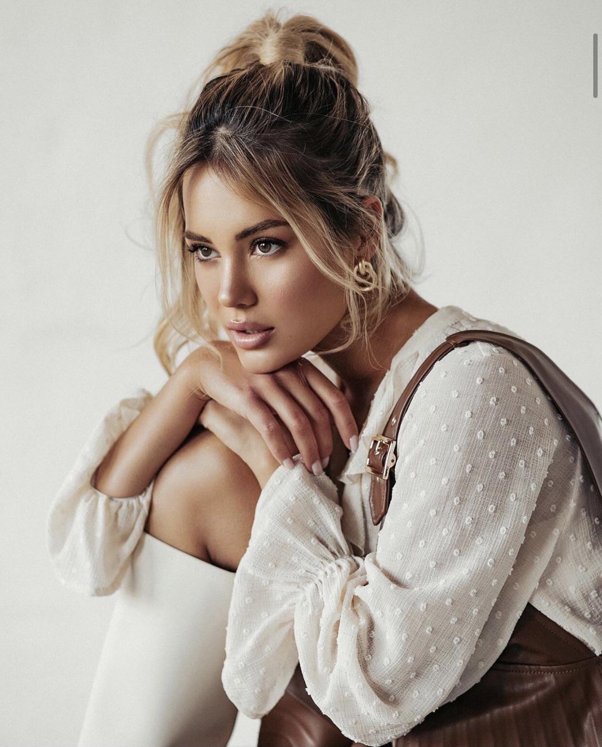 Brown And White 2 | Scrolller