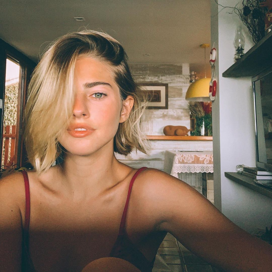 Bruna Lippo | Scrolller