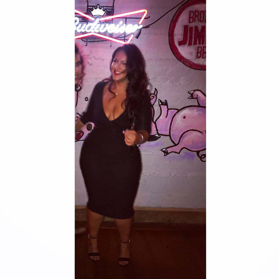 Bud light and curves. | Scrolller