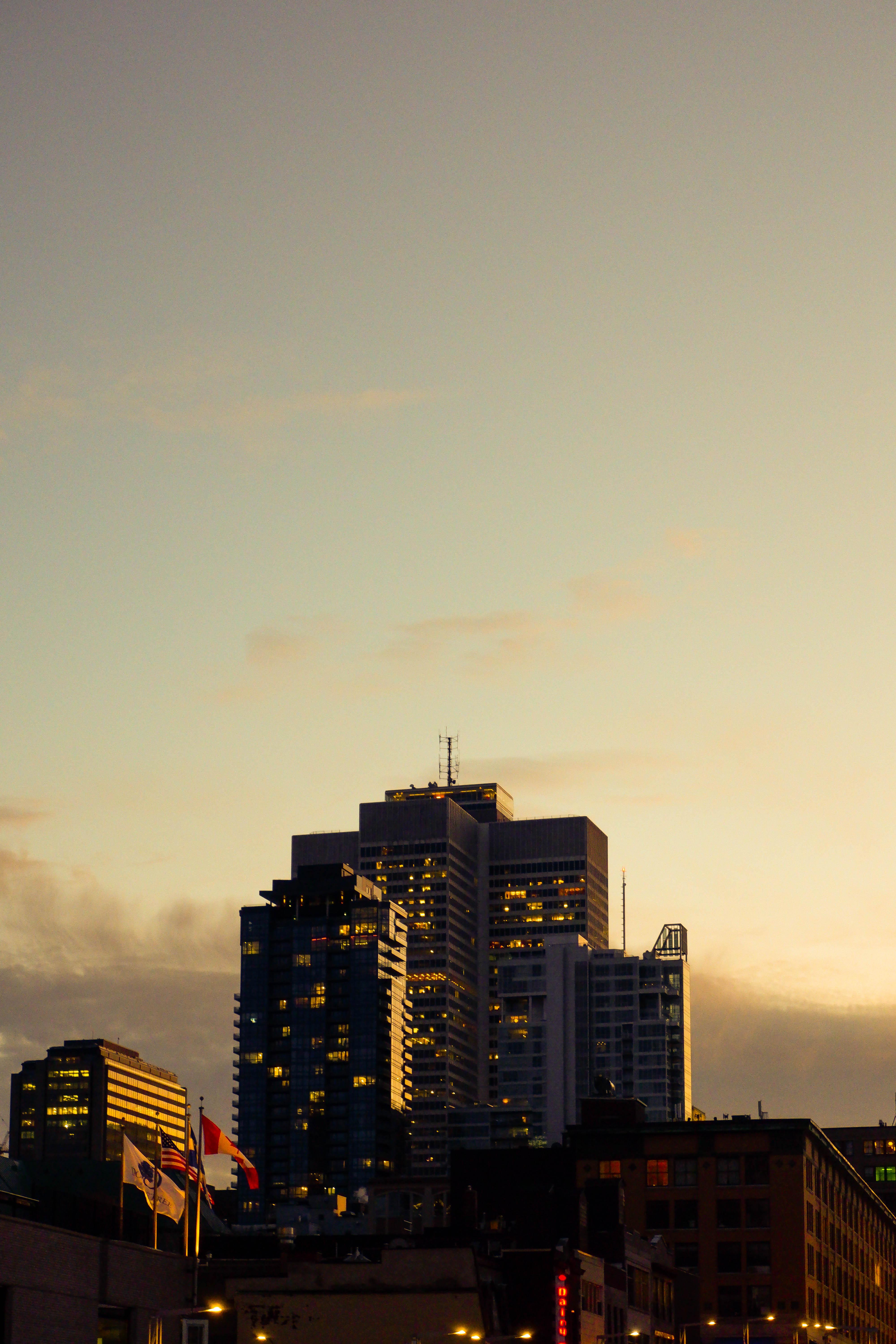 Building - Rue St-Catherine, Montreal Downtown, taken with a fujifilm ...
