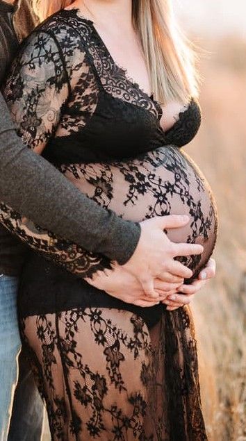 Bump in lace | Scrolller