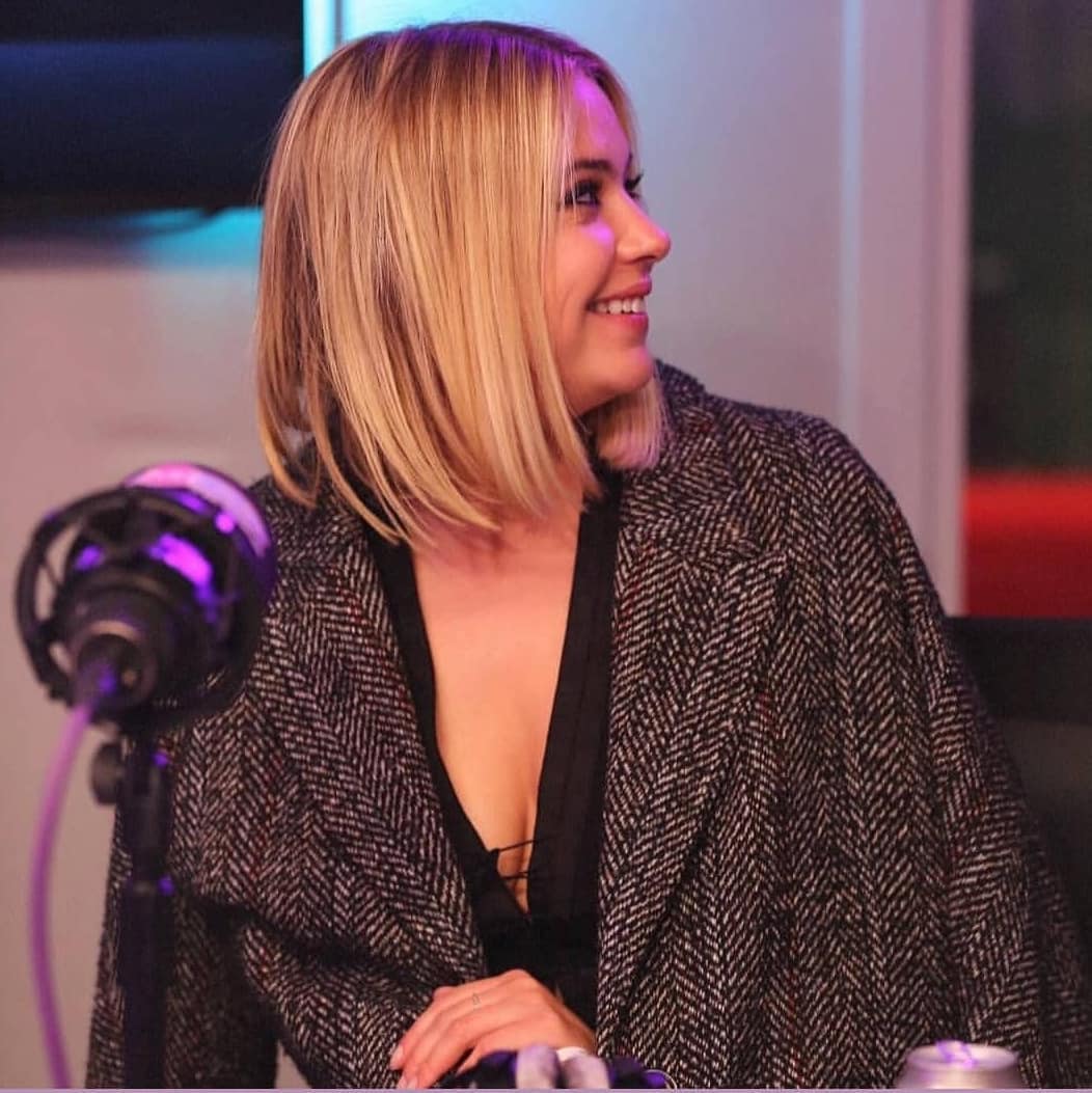 Bundled-up Cleavage | Scrolller