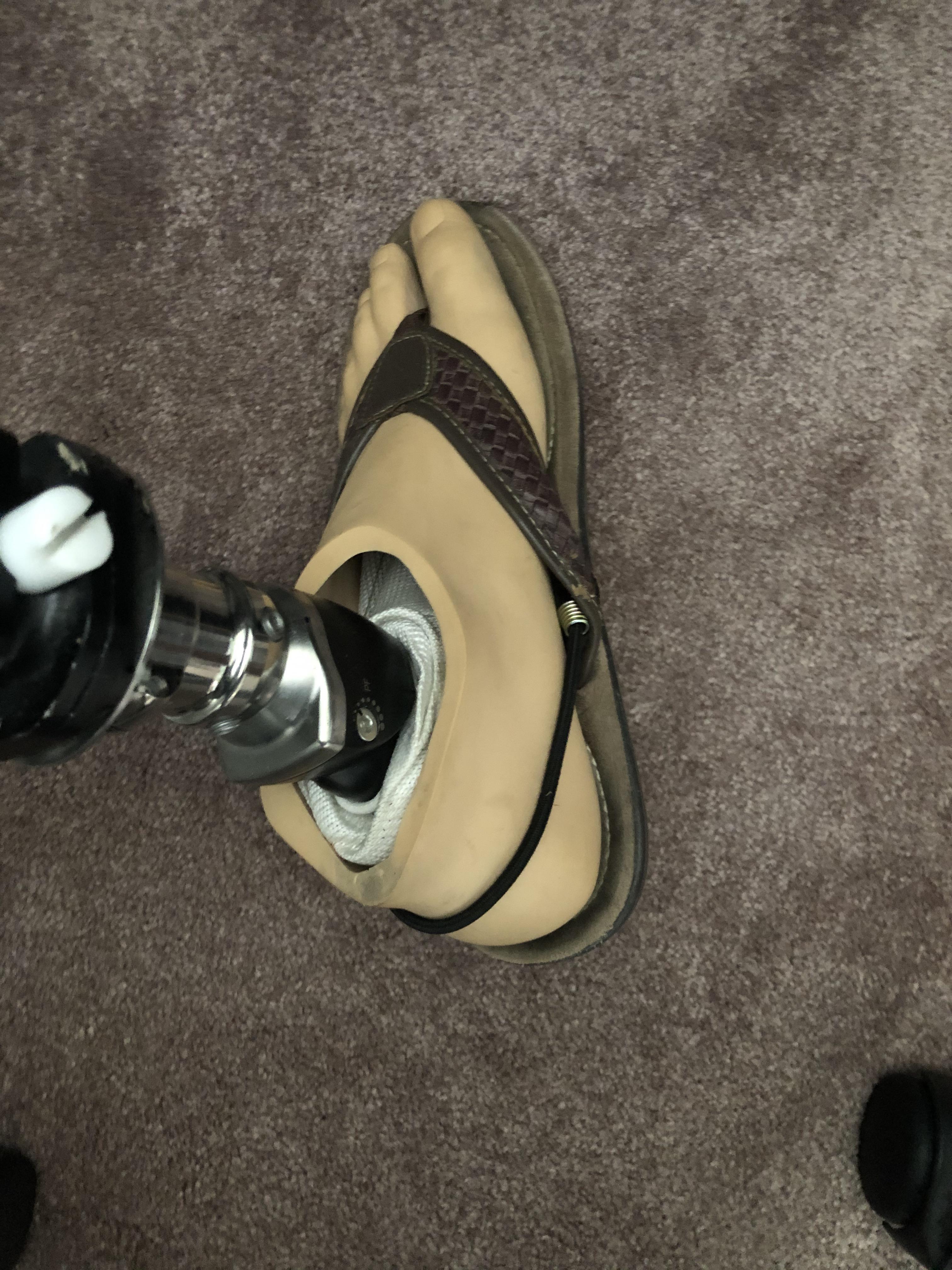 Bungee cord works great | Scrolller