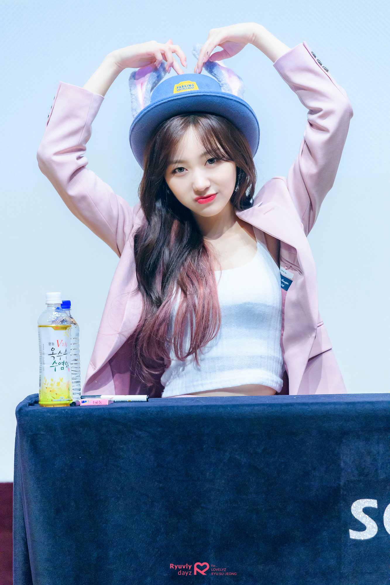 Bunny Sujeong heart | Scrolller