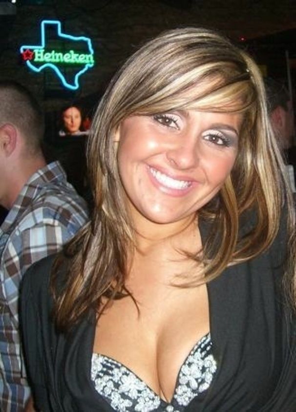 Busty Chelsea Austin | Scrolller