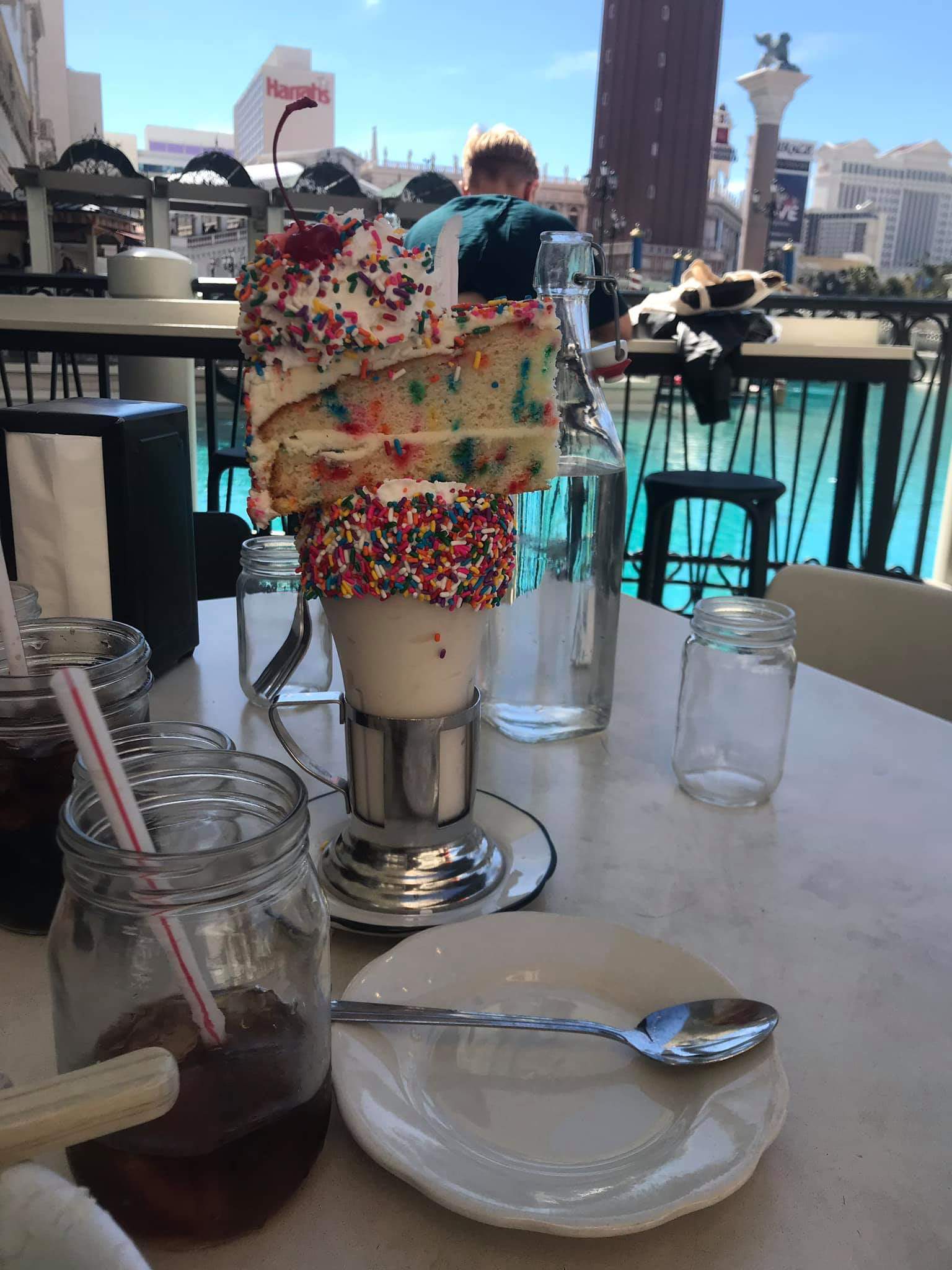 Cake on a sundae | Scrolller