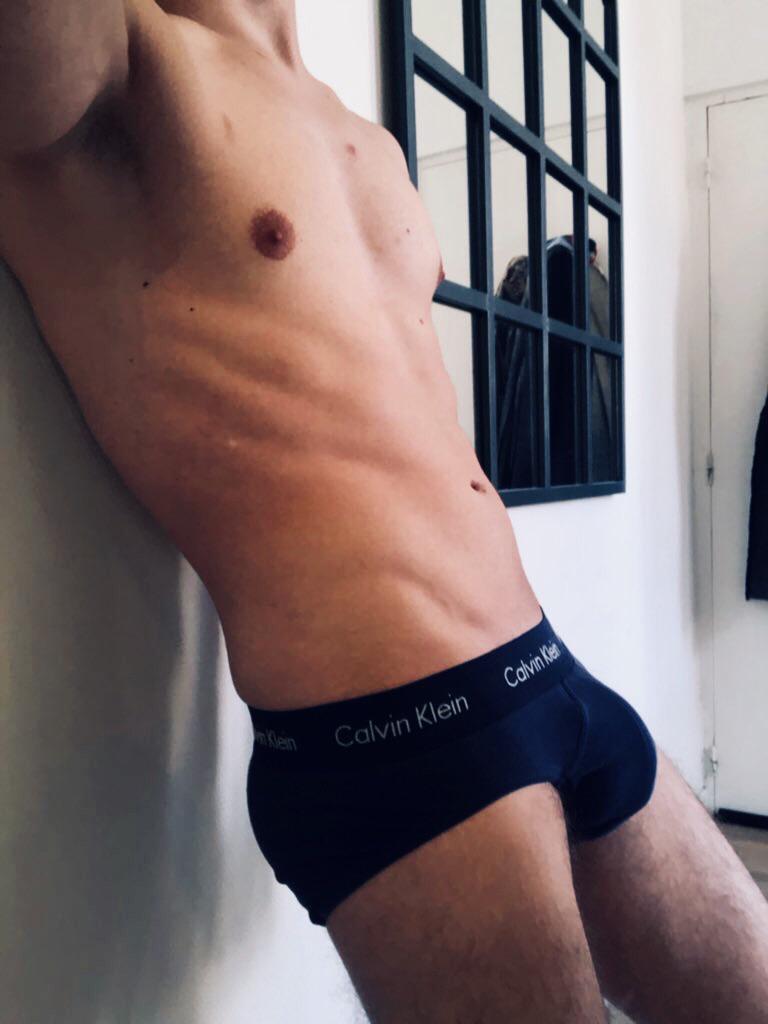 Calvin Bulge of the day | Scrolller