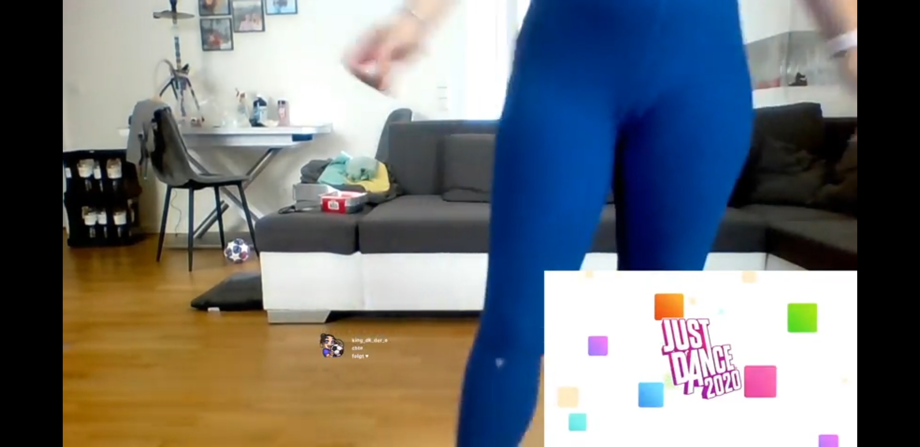 Cameltoe ? | Scrolller