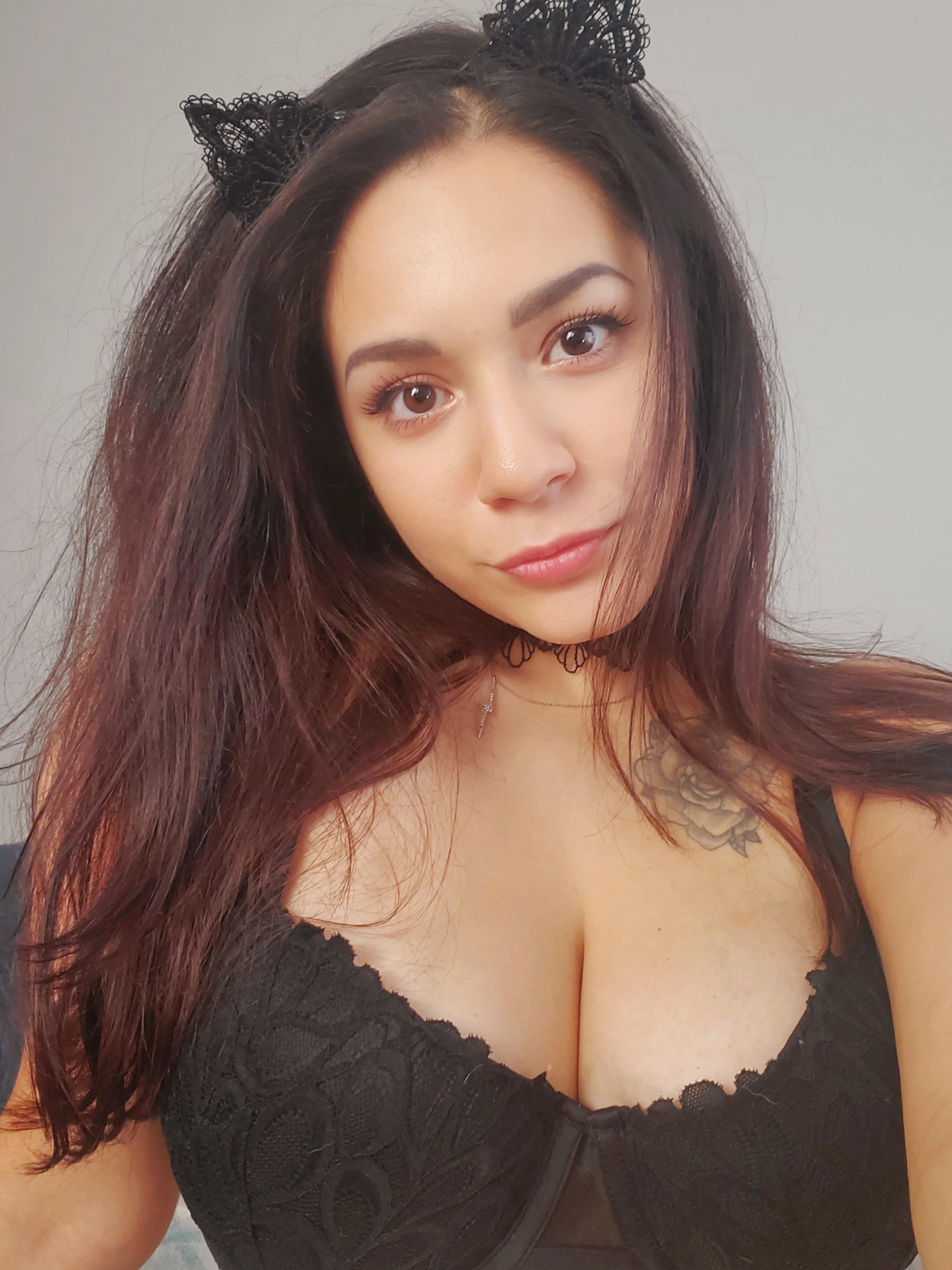 Can I be your cute plaything? | Scrolller