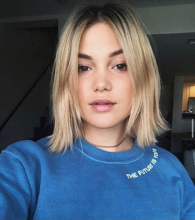 Olivia Holt Scrolller