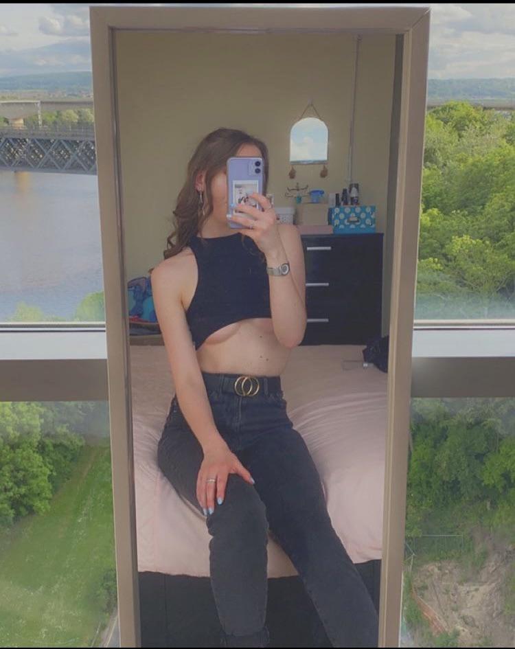 Please caption this | Scrolller