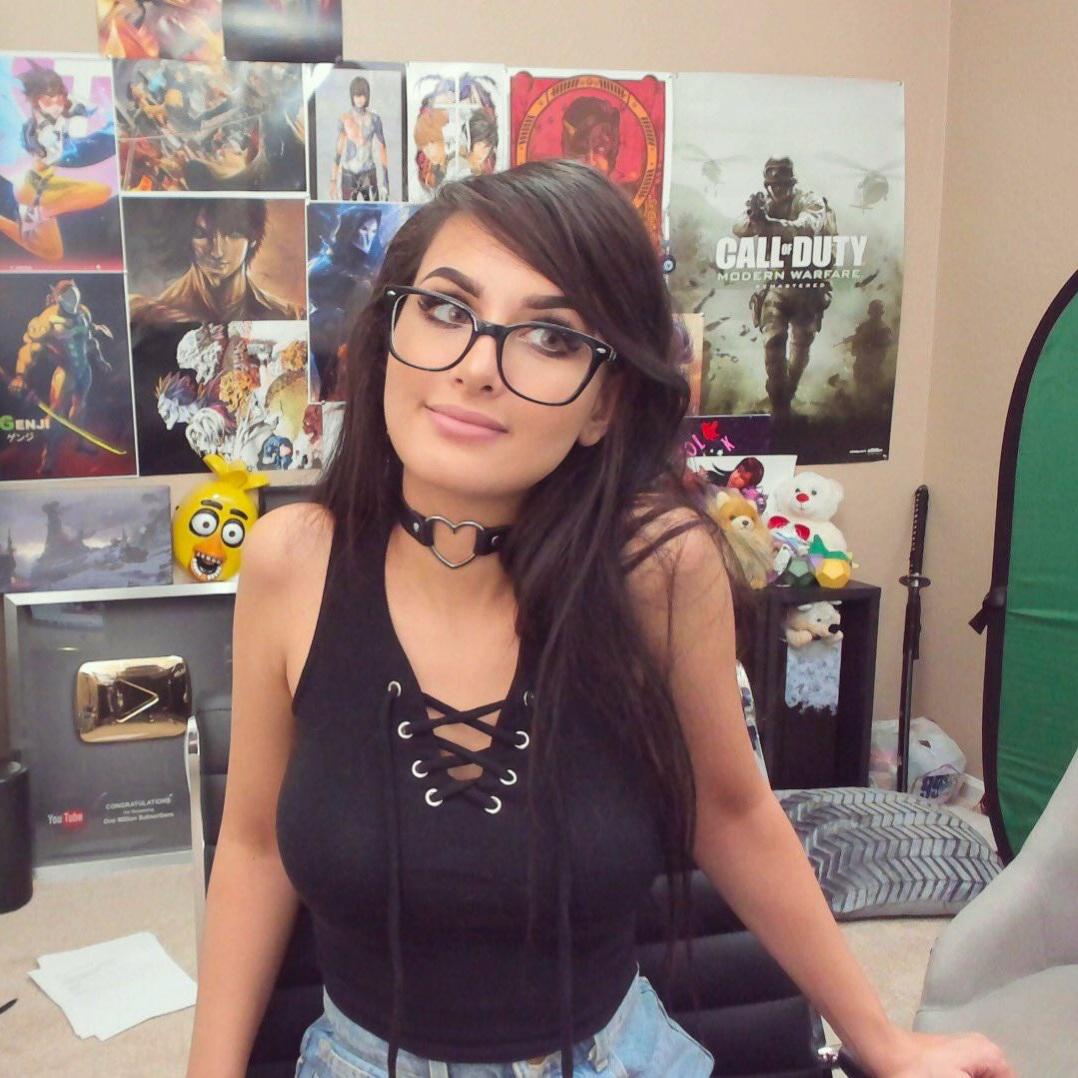 Can someone give me a joi as sssniperwolf for me | Scrolller