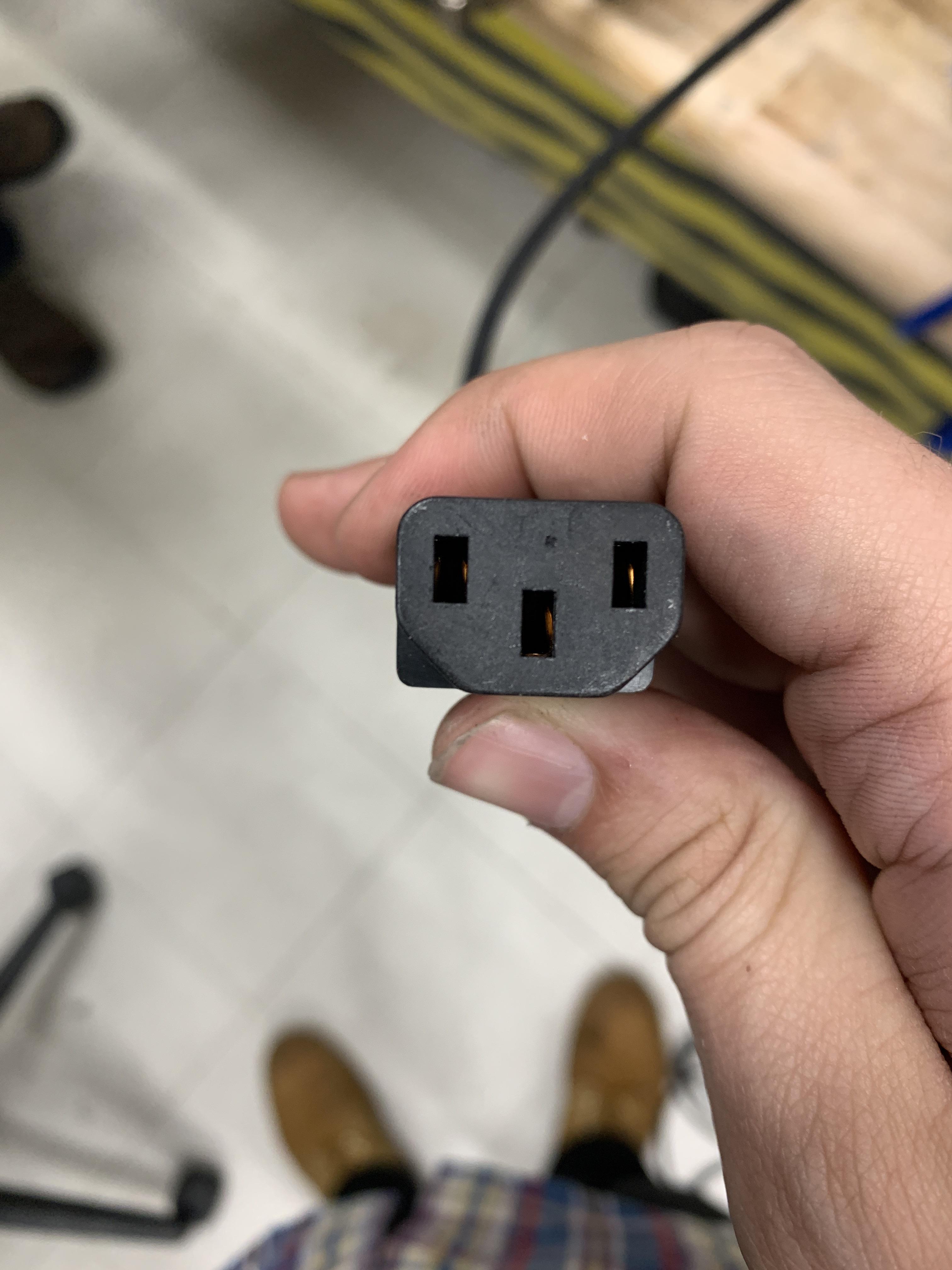 Can someone help identify this connector? 120vac US connection | Scrolller