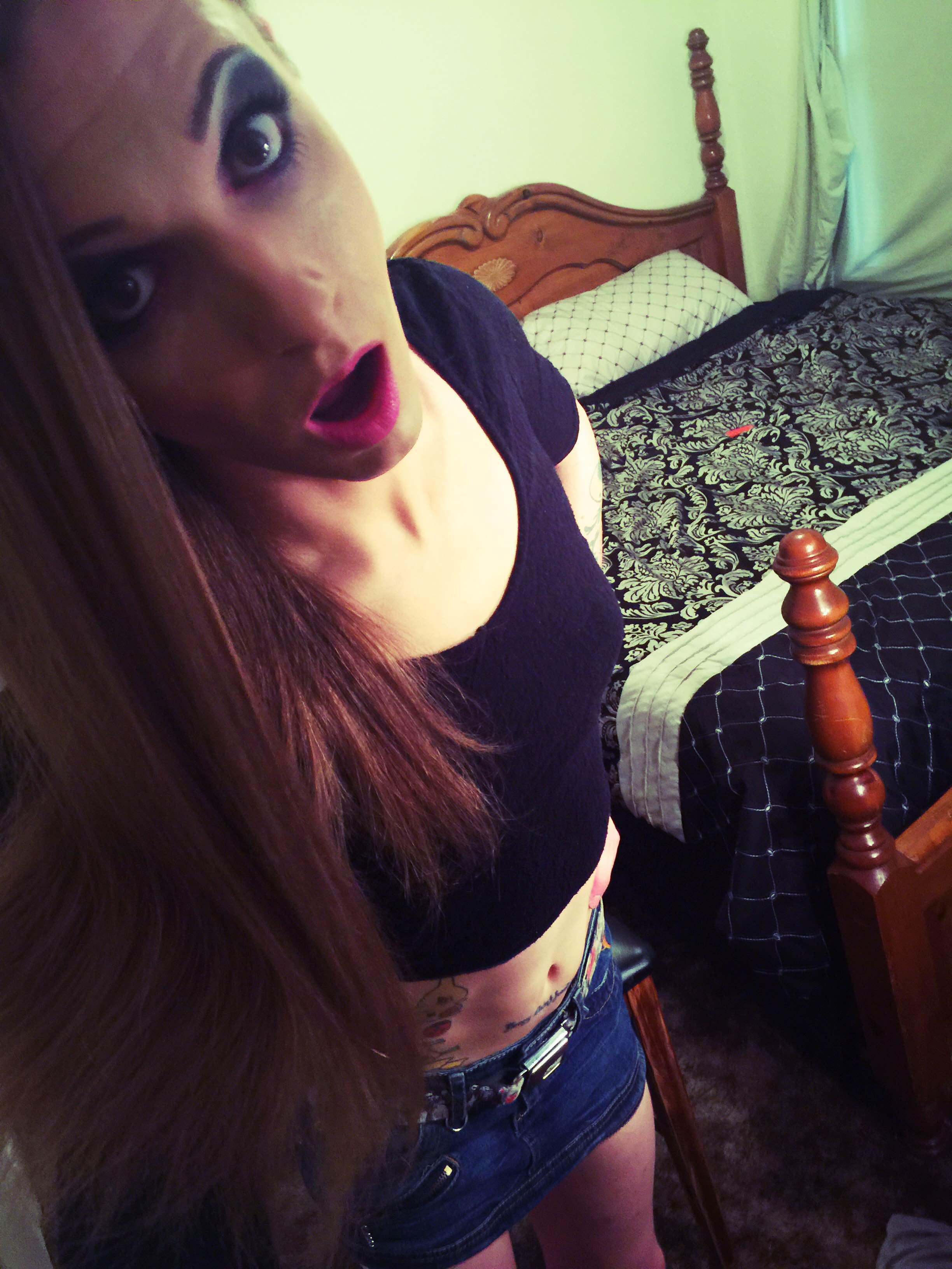 Can someone make captions of me? I would love to see them babes! | Scrolller