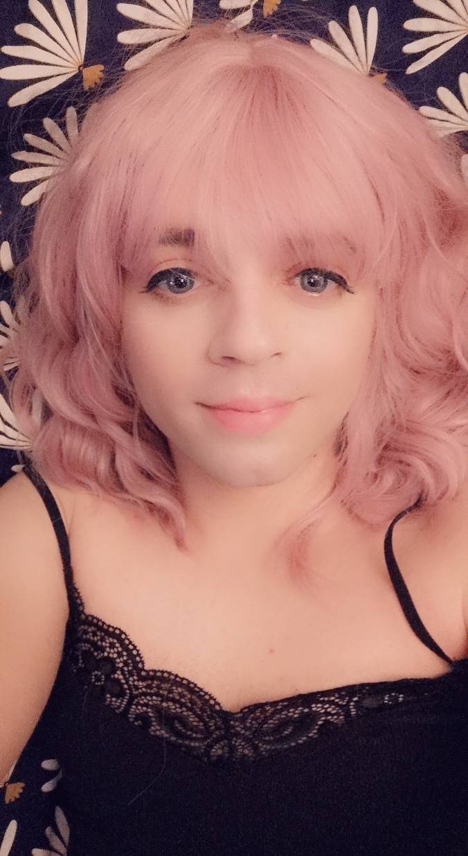 Can you cum on my face ? Please sir 💦 | Scrolller