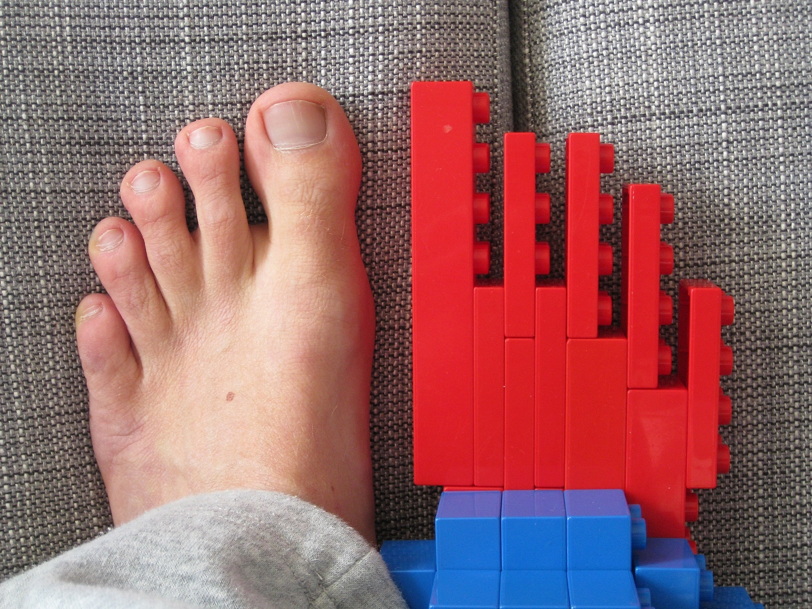 Can you guess which one is real? They are almost the same!! | Scrolller