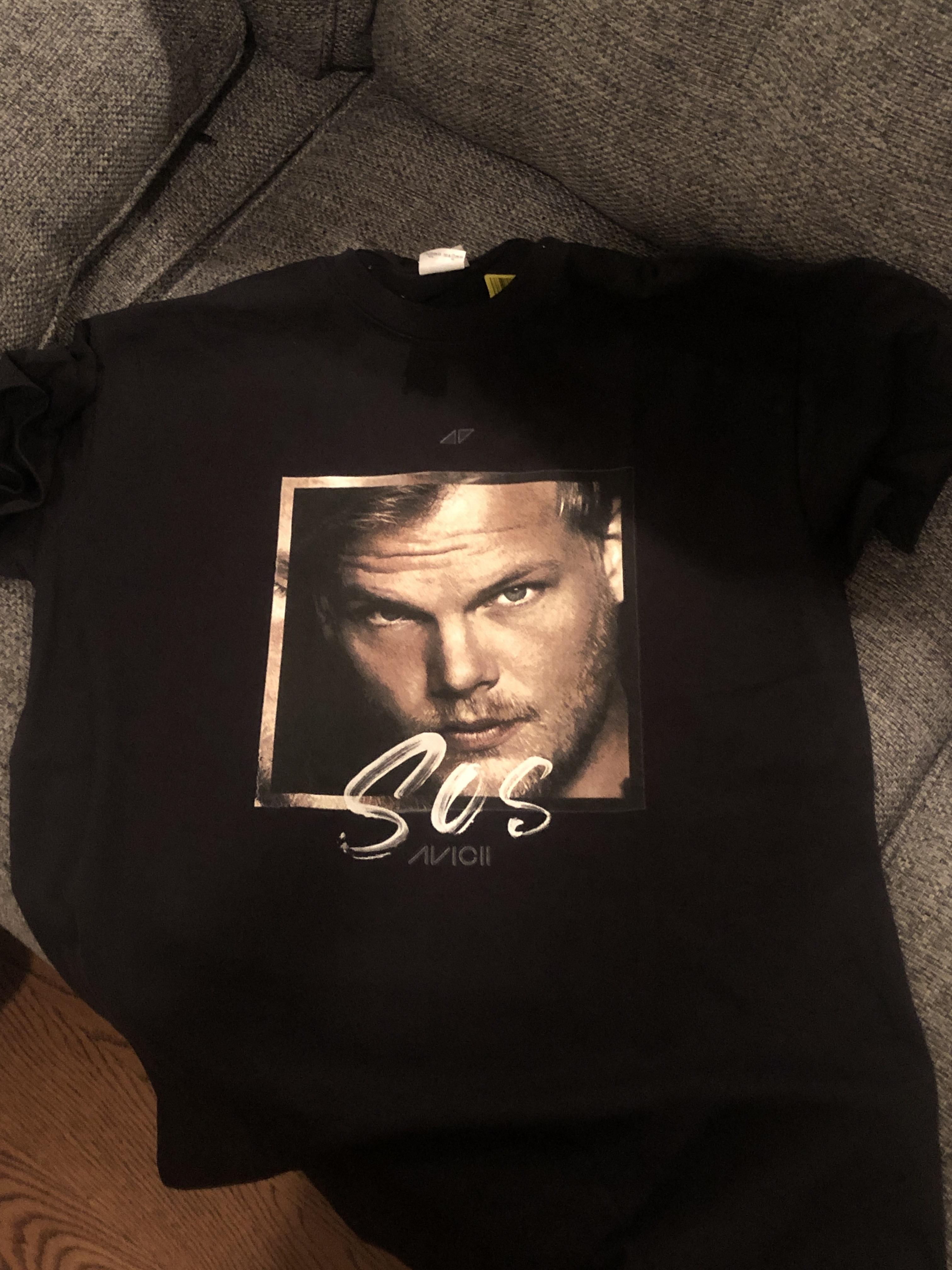 Can you hear me SOS? | Scrolller