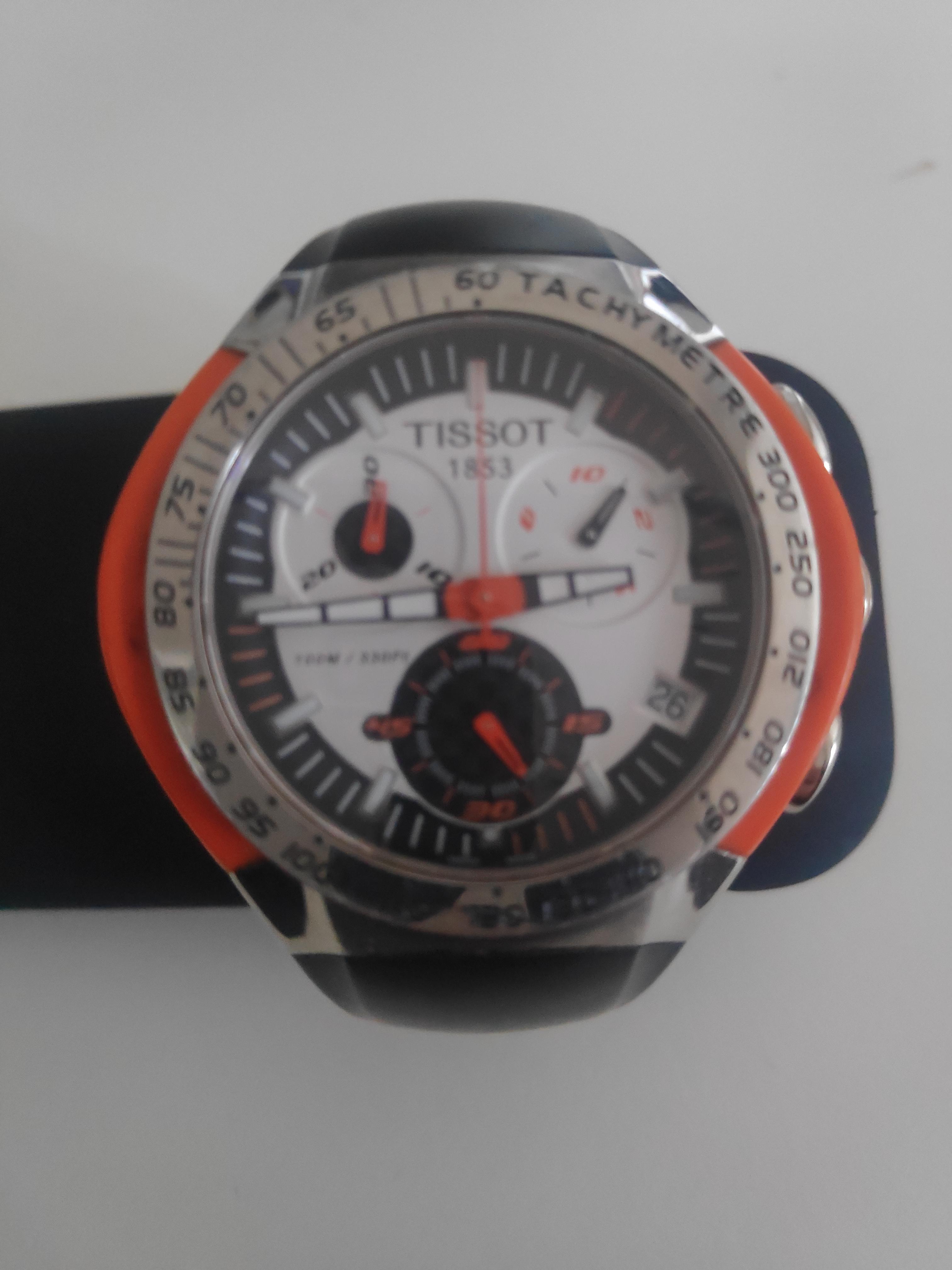 Can you please help me identify this watch? | Scrolller
