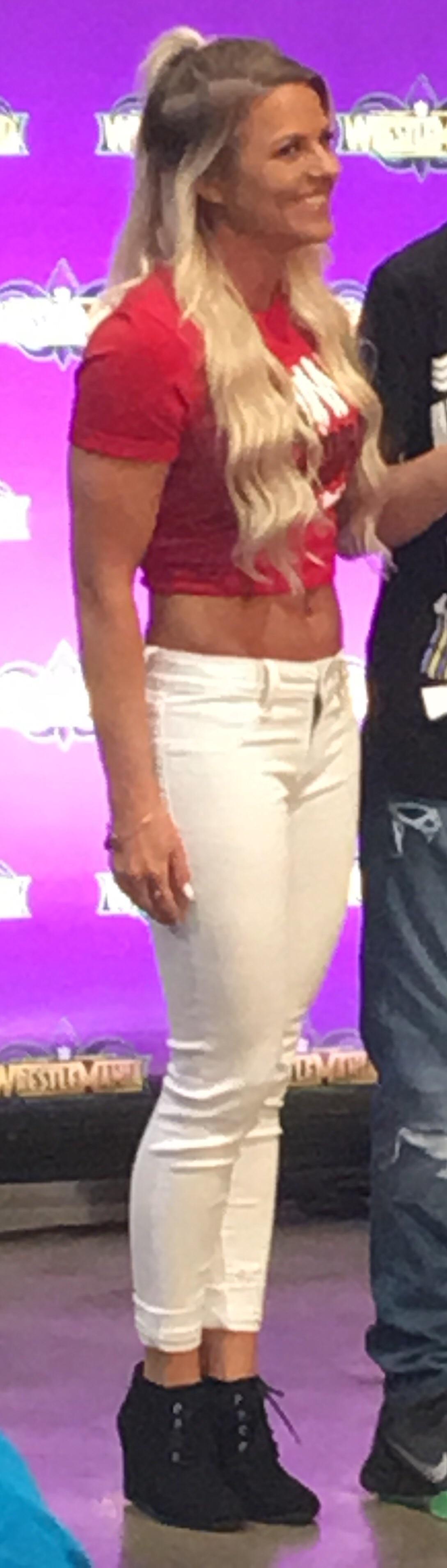 Candice LeRae is looking tasty | Scrolller