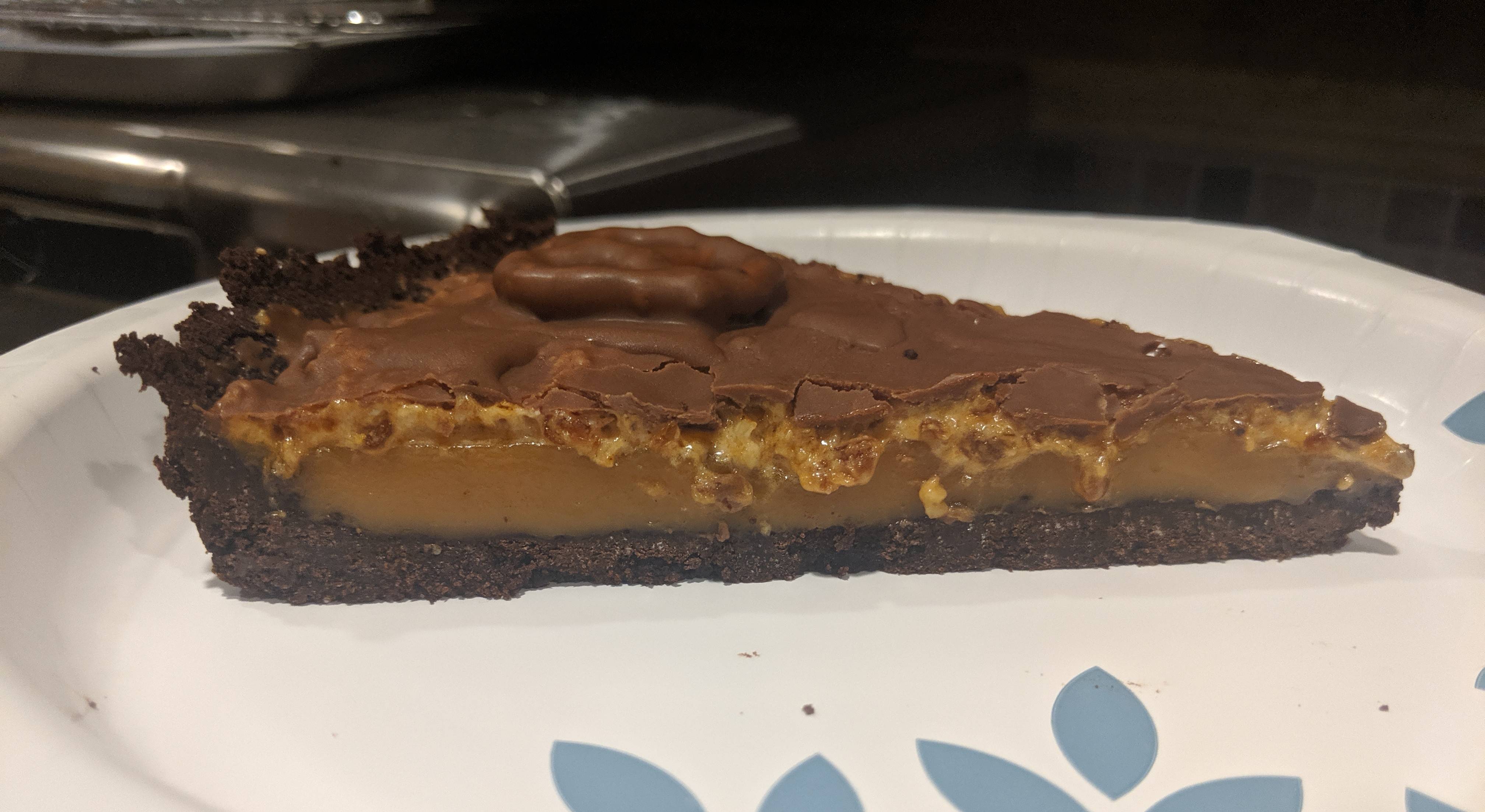 Candy Bar Pie | Scrolller