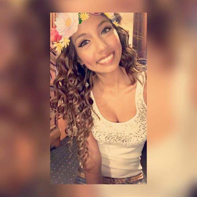 Caption her plz | Scrolller