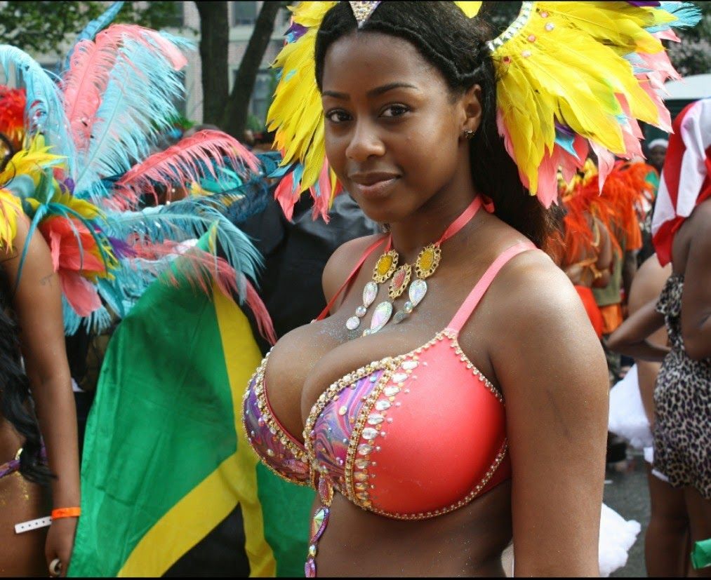 Carnival! | Scrolller