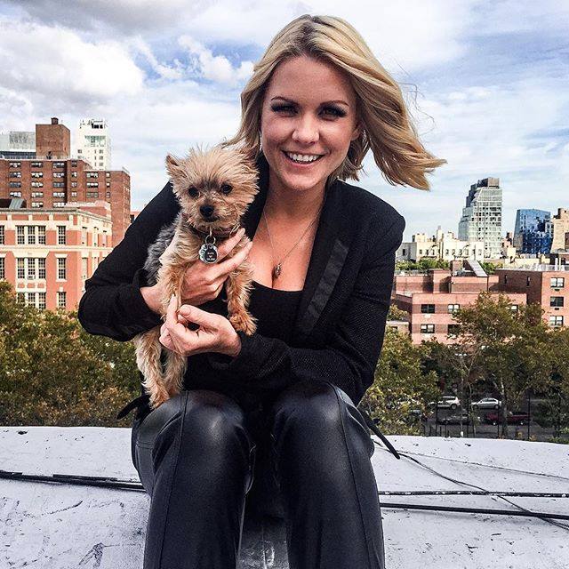 Carrie and her dog | Scrolller