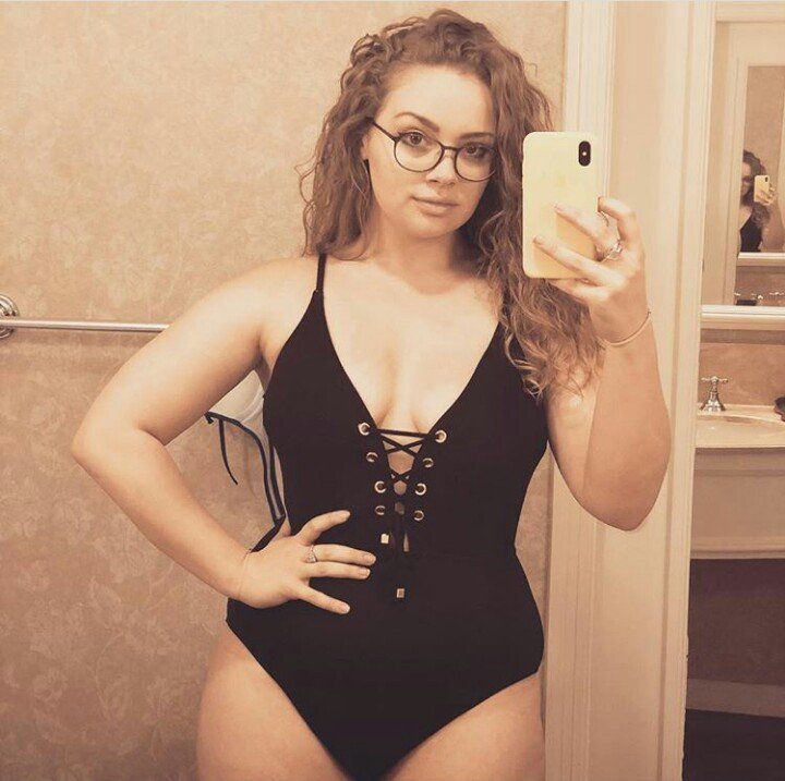 Carrie Hope Fletcher looking curvy | Scrolller
