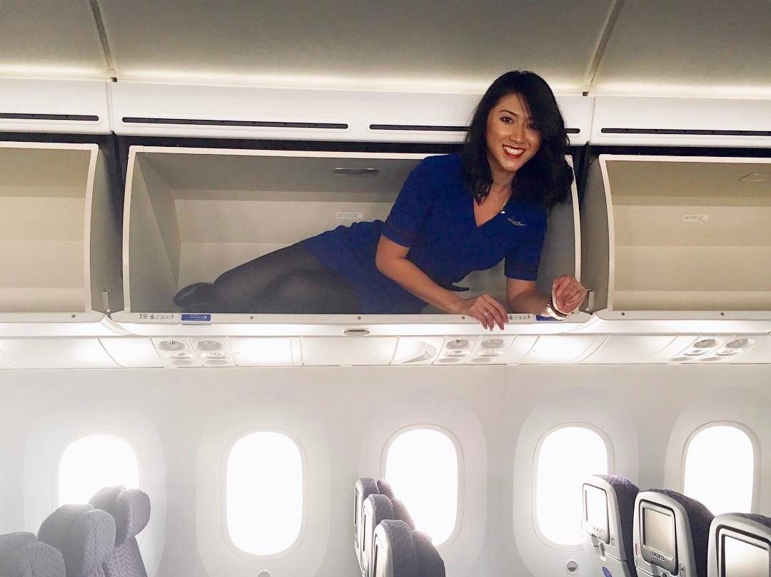 Carry on | Scrolller