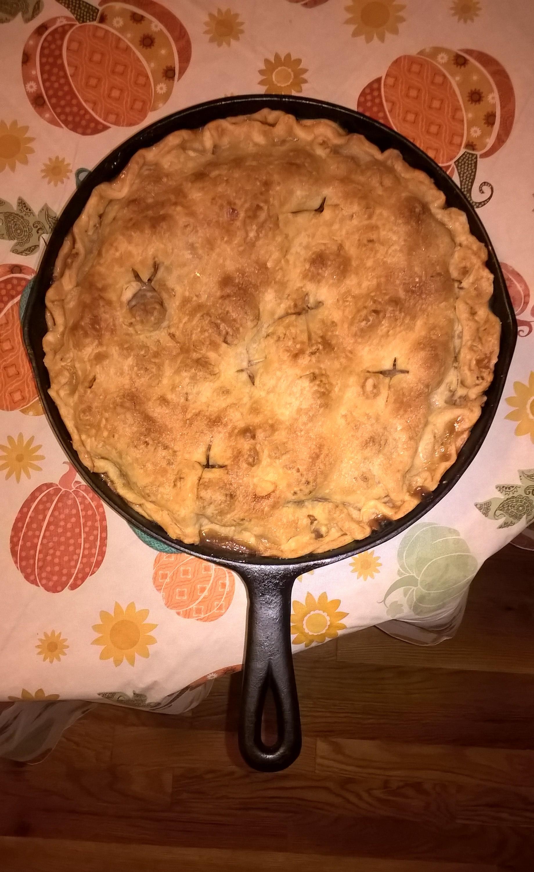 Cast Iron Apple Pie (from scratch) | Scrolller