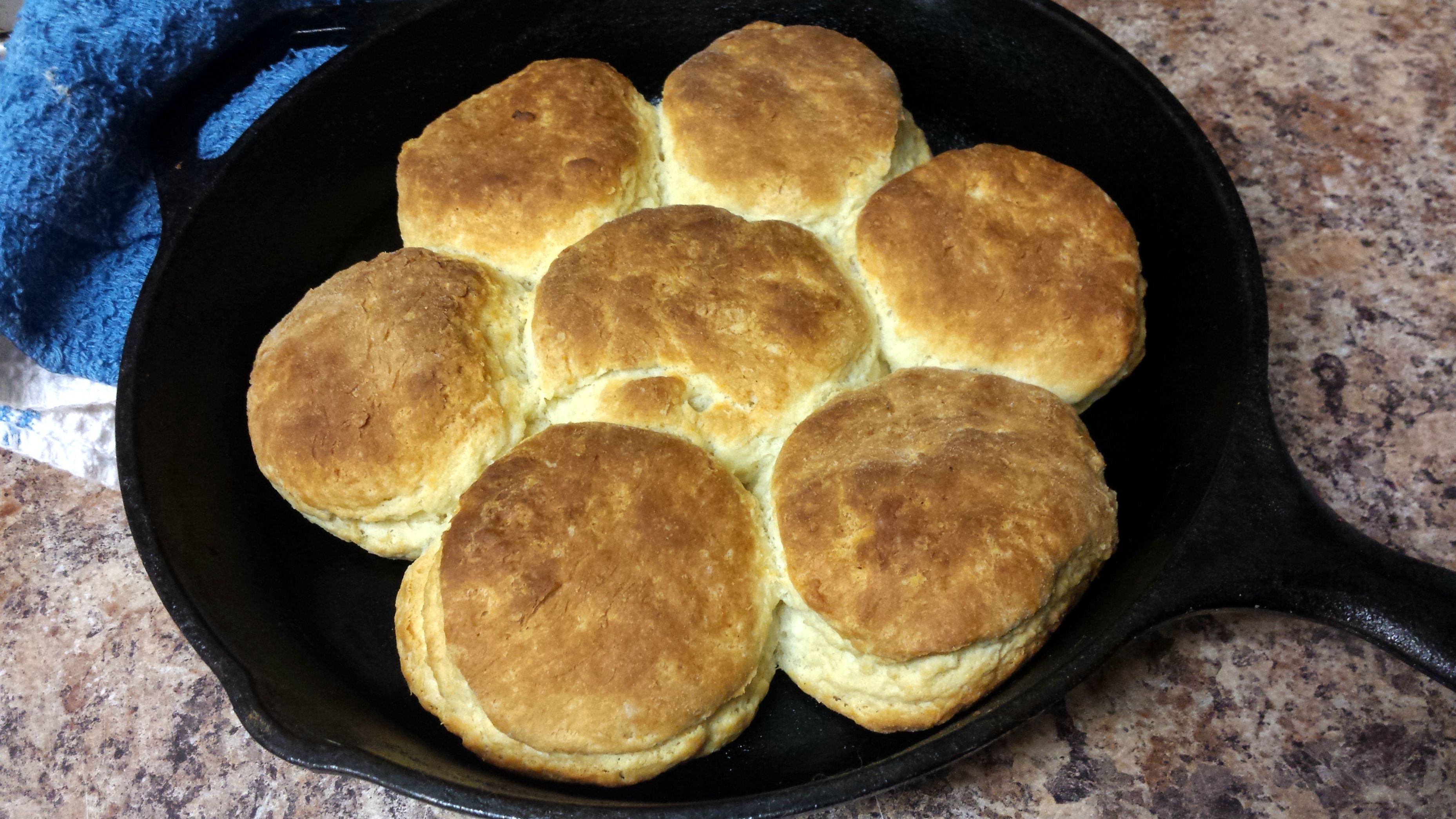 Cast Iron Buttermilk Biscuits | Scrolller