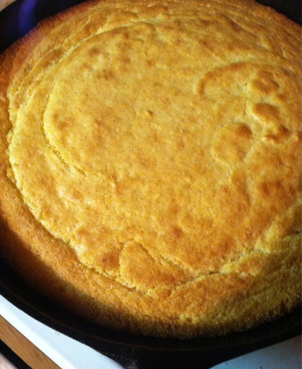 Cast Iron Cornbread | Scrolller
