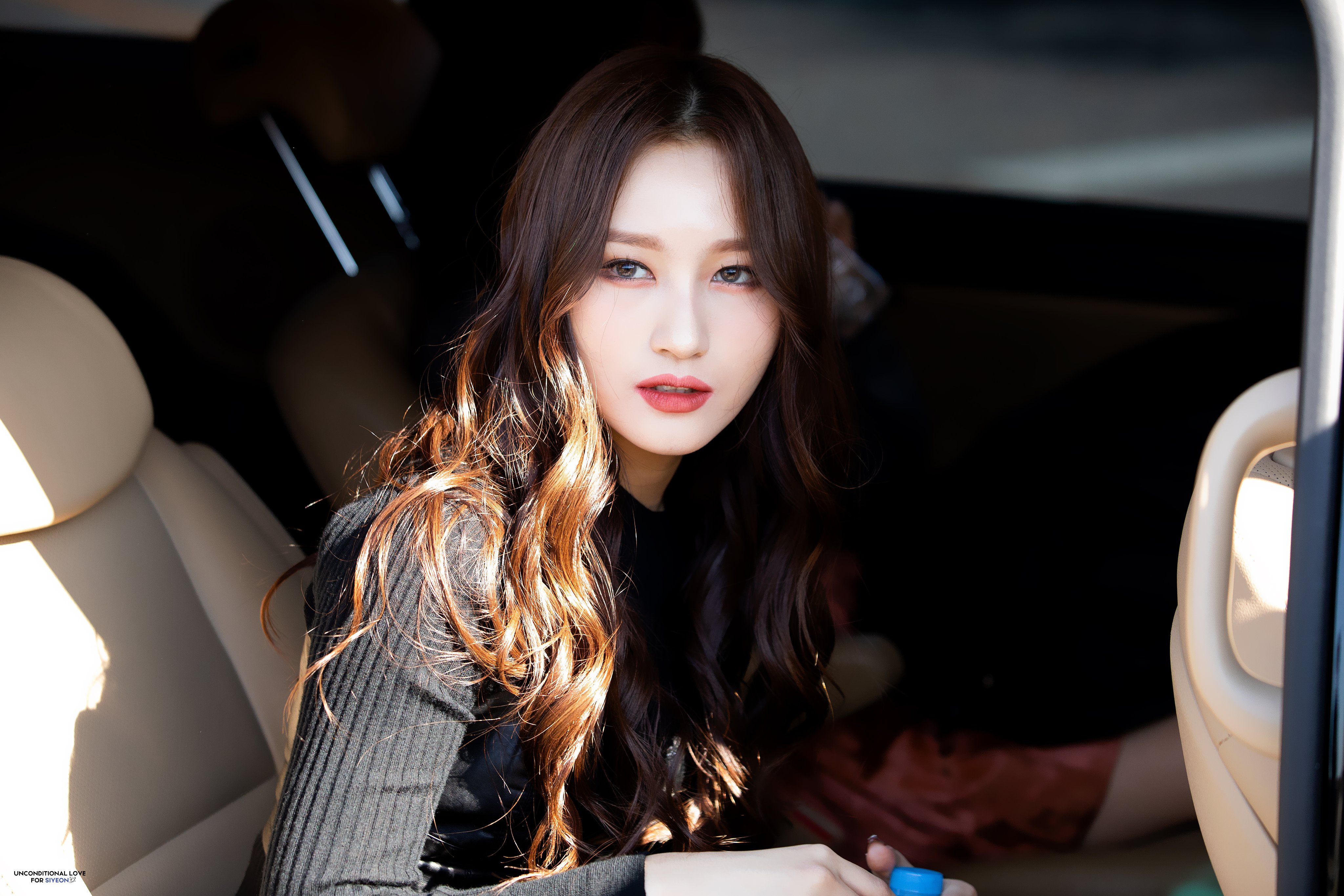 Celestial Siyeon | Scrolller