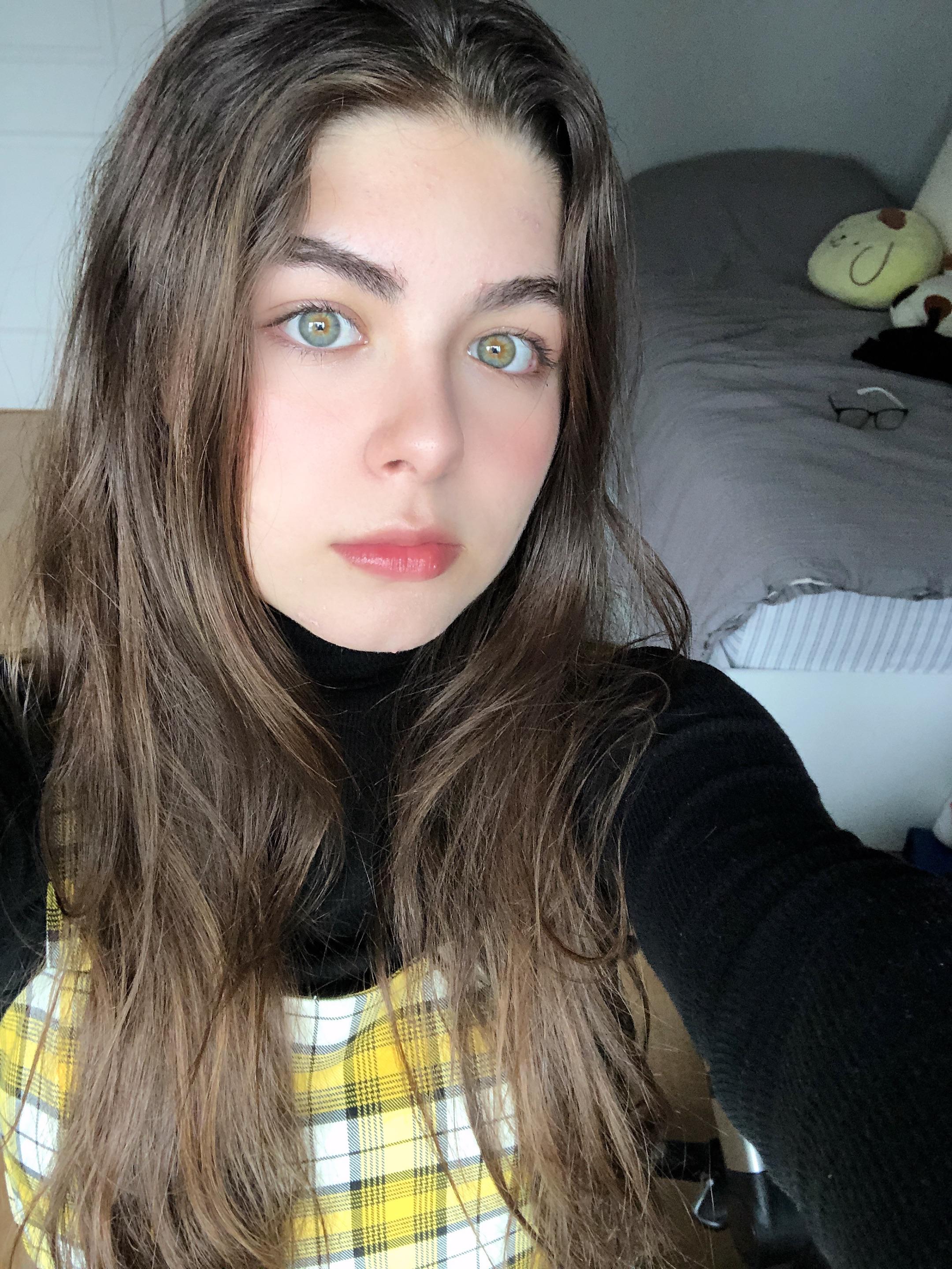 Centeral Heterochromia or just hazel eyes?? | Scrolller