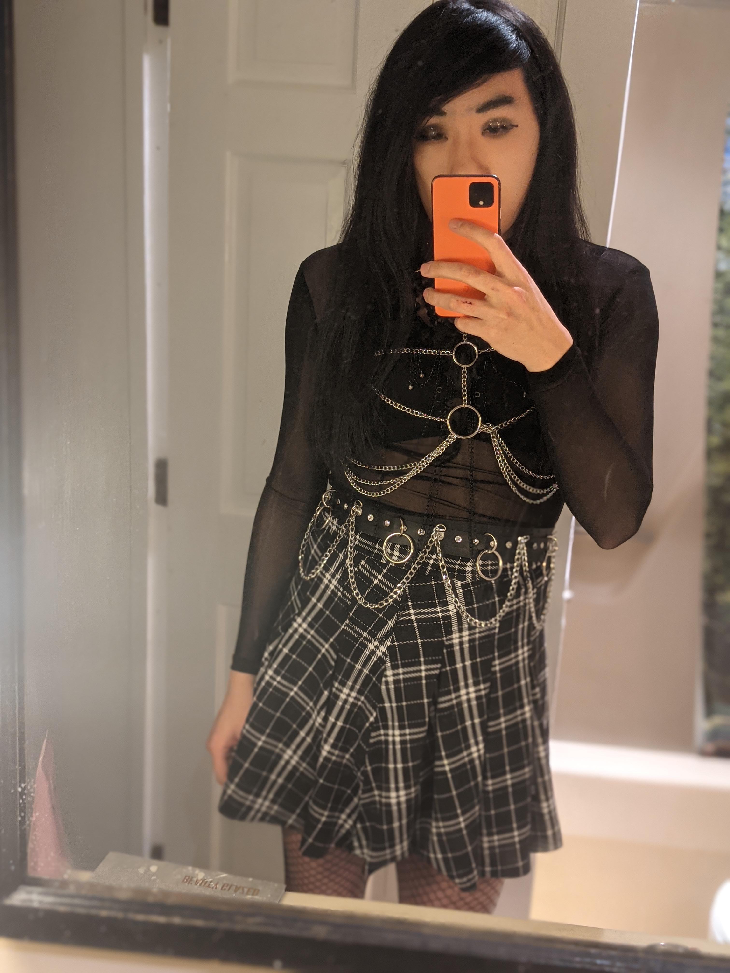 Chains chains chains | Scrolller