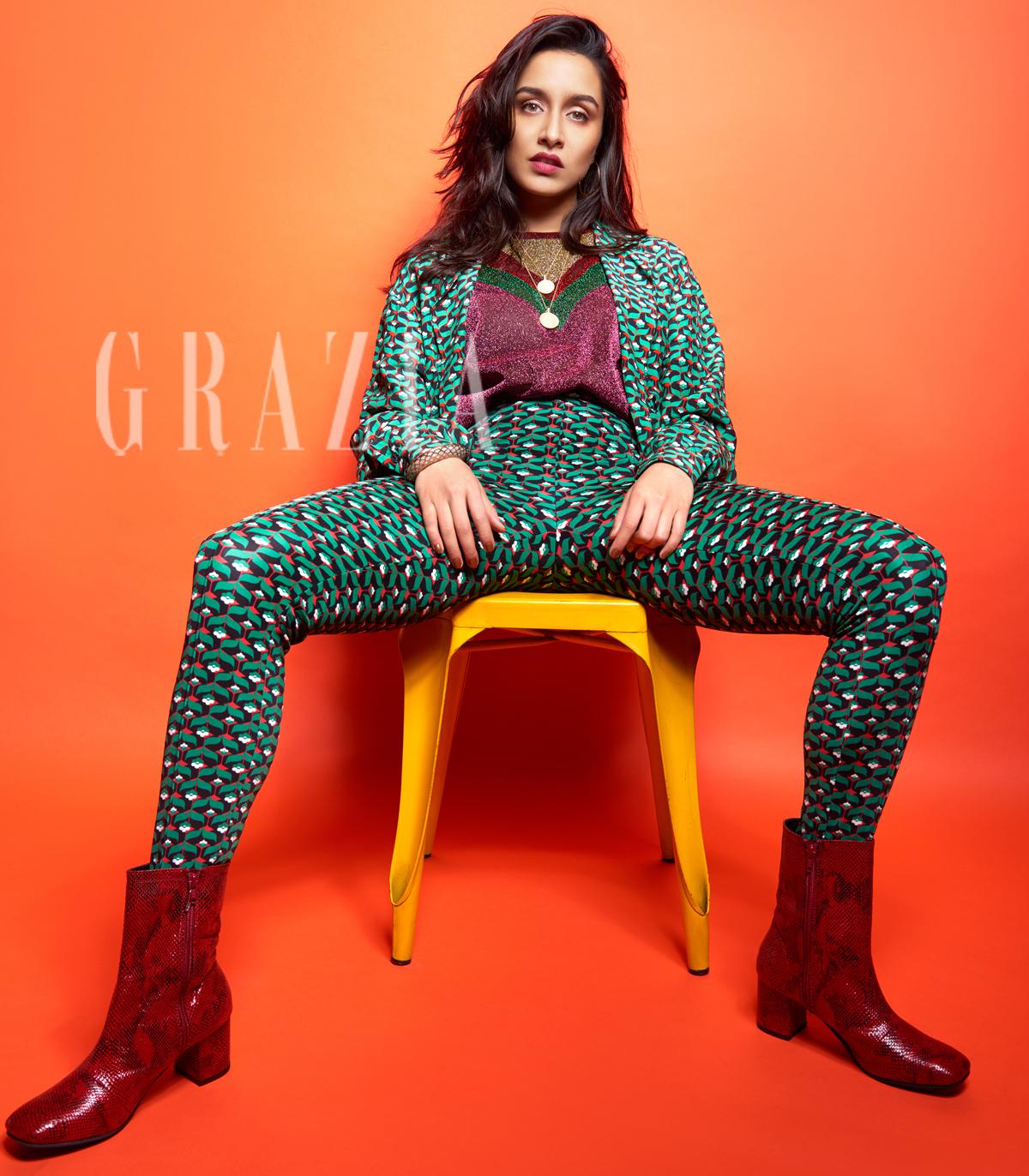 chair pose | Scrolller