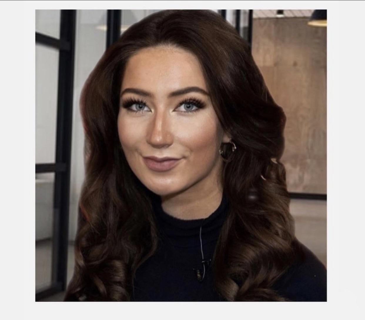 Charlotte Lion CEO | Scrolller